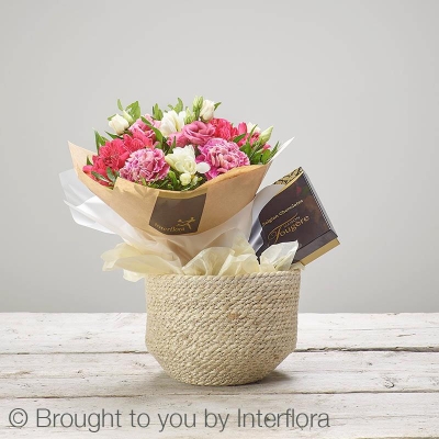 Rustic Garden with Chocolates – buy online or call 01902 712626