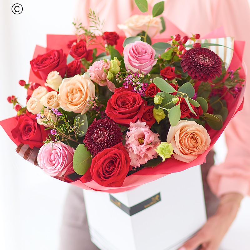 Valentines Classic Extra Large Hand tied – buy online or call 01902 712626